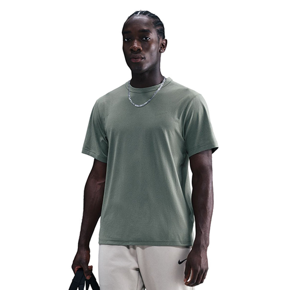 NIKE Dri-FIT UV Hyverse เสื้อออกกำลังกายผู้ชาย | การันตีของแท้ 100% ...